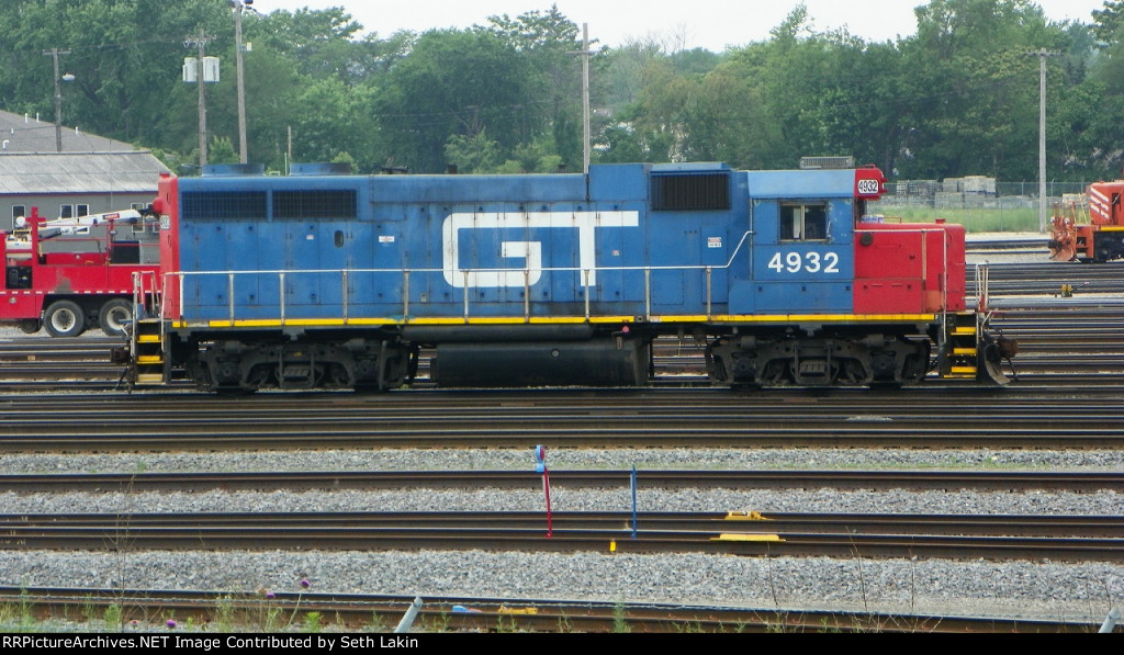 GTW 4932
